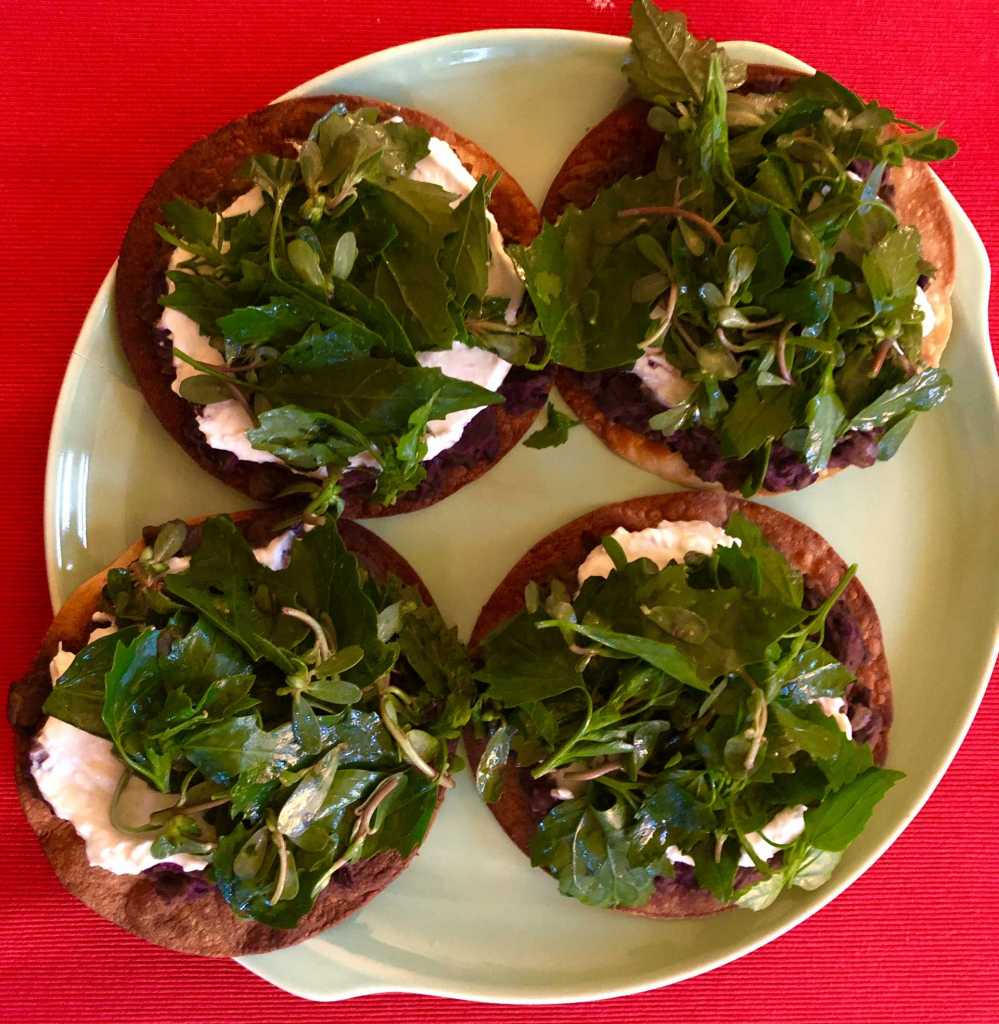 Tostadas con vegetales de hojas verdes | Cook for Your Life
